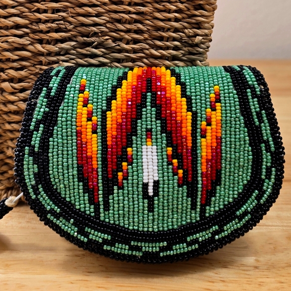 Indian Art | Bags | Genuine Native American Handmade Beaded Coin Purse ...